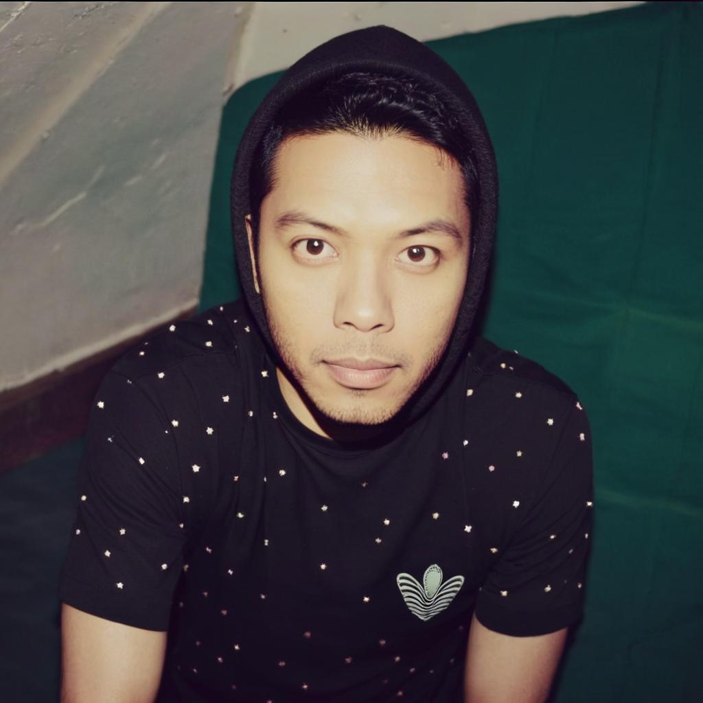 Whimsical Alien Art: Expressive & Friendly | Idyllic Ideas