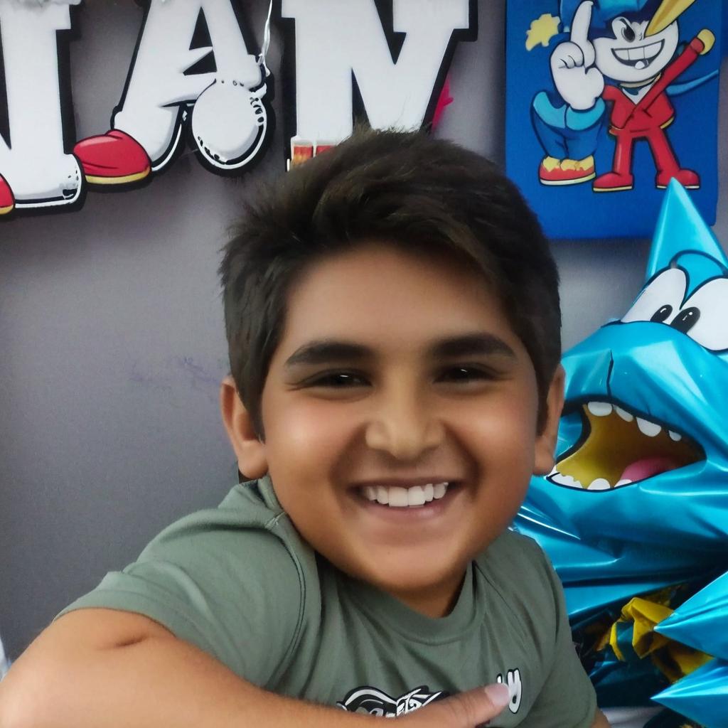 Locochambo, El Facherito: Unique Graffiti-Style Collectible Action Figure